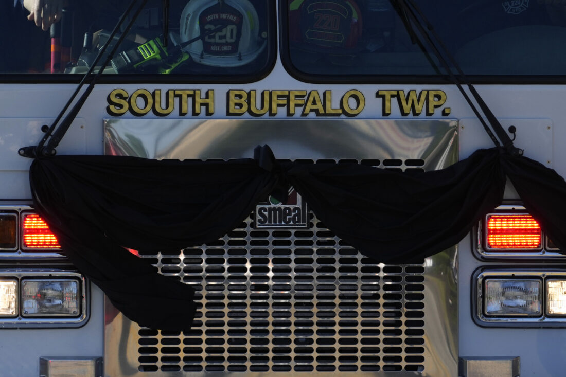 Firefighter killed at Trump rally honored with bagpipes, gun salute and ...